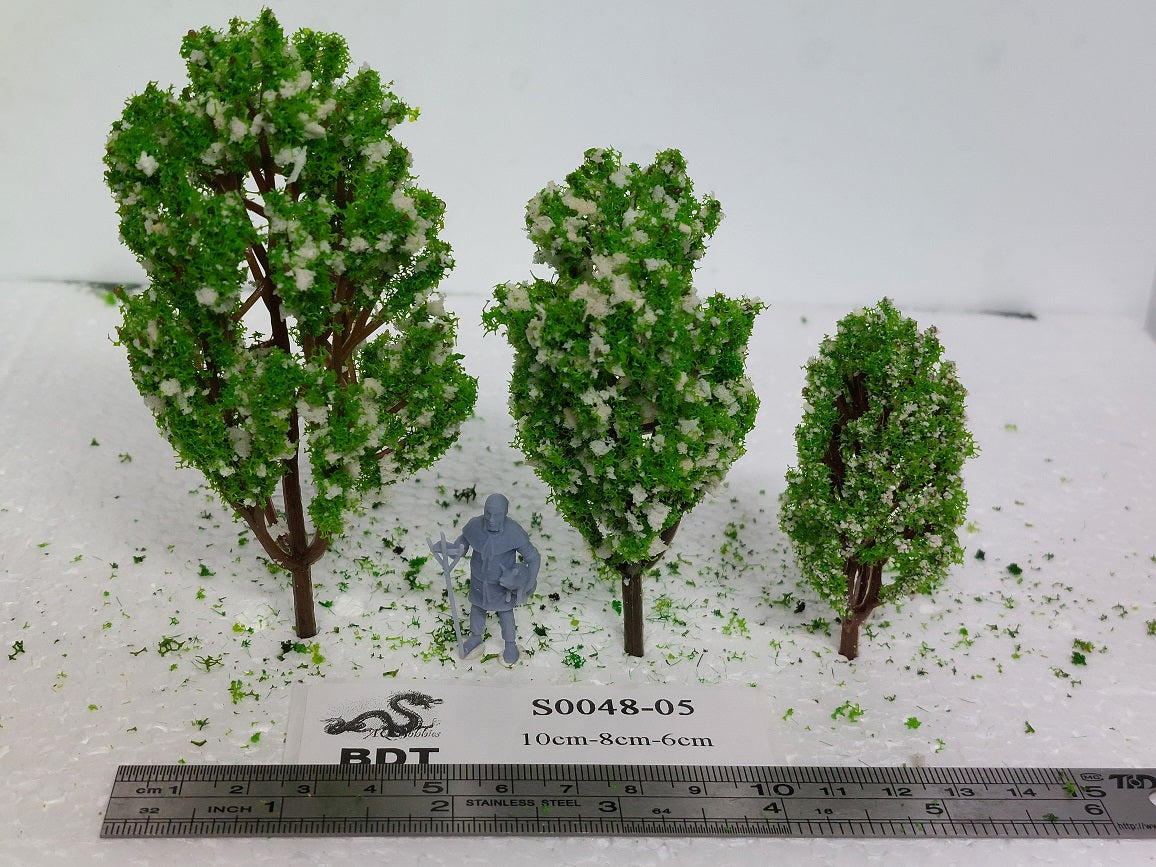 BDT Trees S0048-05 - All Scale - Four branch tree - white, mid green ...
